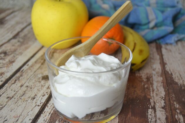 Skyr: qué es, dónde se compra, beneficios, diferencias con el yogur